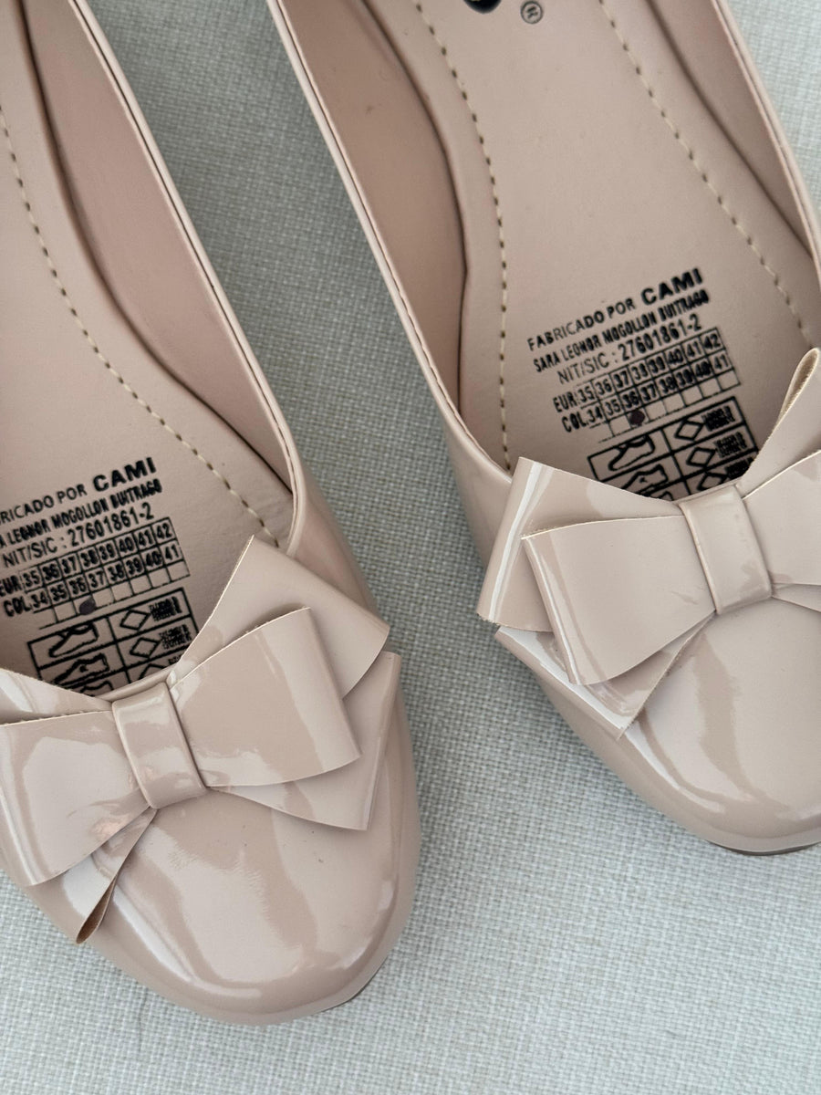 Ref 8073 Beige Charol– PASOS SHOES